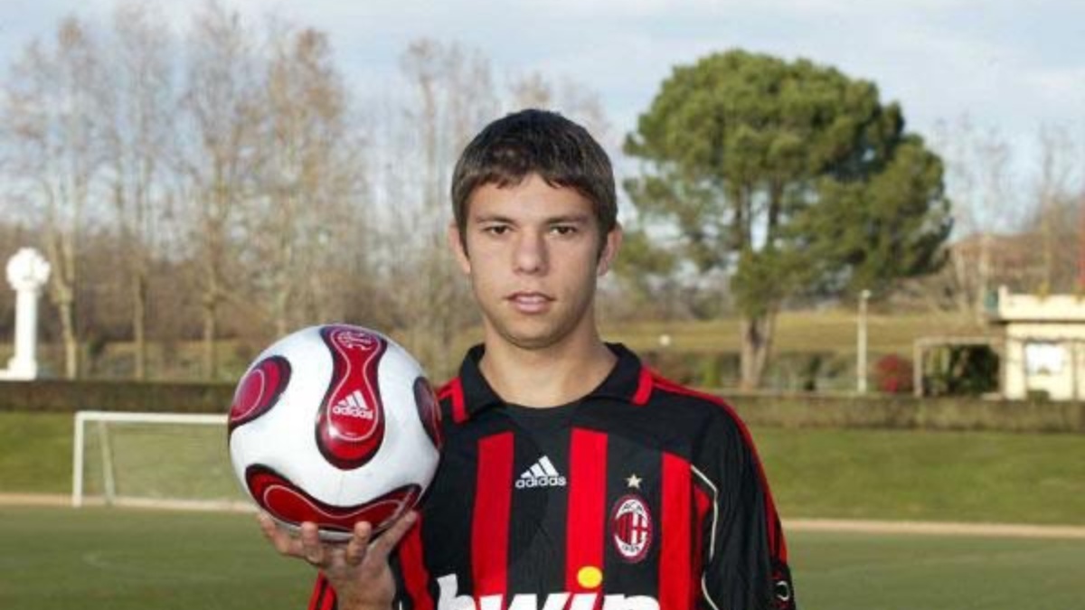 Leandro Grimi recordó su etapa en el Milan: "Fue un momento muy lindo ...