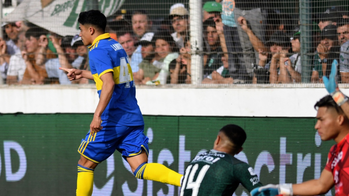 Langoni apareció sobre el final del primer tiempo y Boca gana en Junín