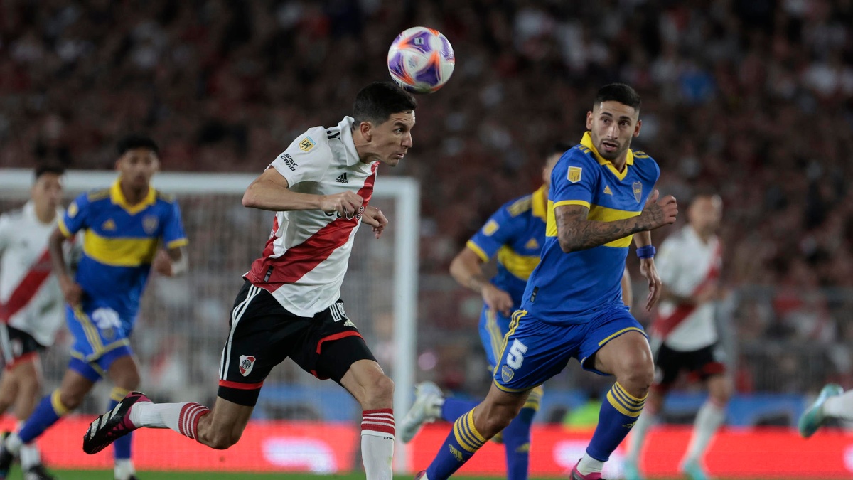 "Me sorprende que Nacho Fernández esté en el banco de River"