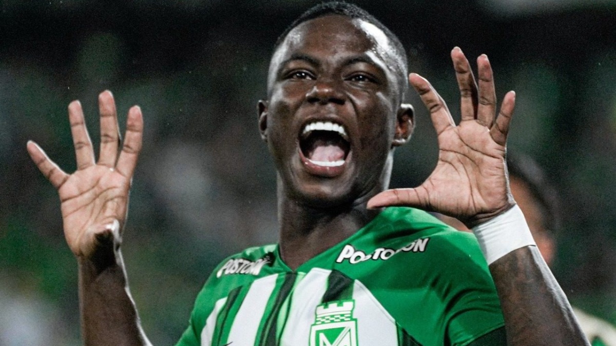 "A Hinestroza no le va a pesar la camiseta de Boca, es un jugador completo"