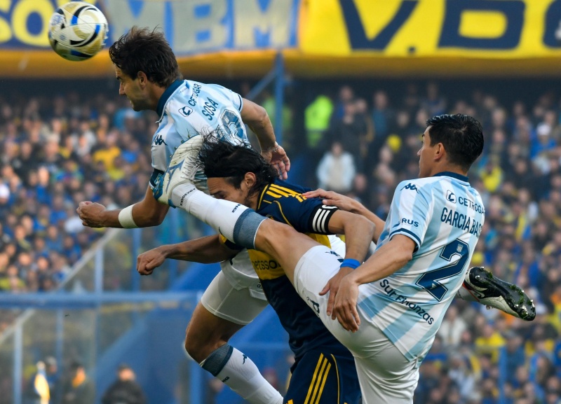 Envueltos por una Bombonera caliente, Boca y Racing protagonizaron un ...
