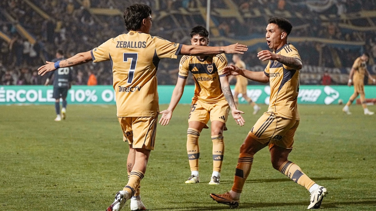 Úbeda, contundente sobre Zeballos tras haberlo borrado de Boca: "Es muy..."