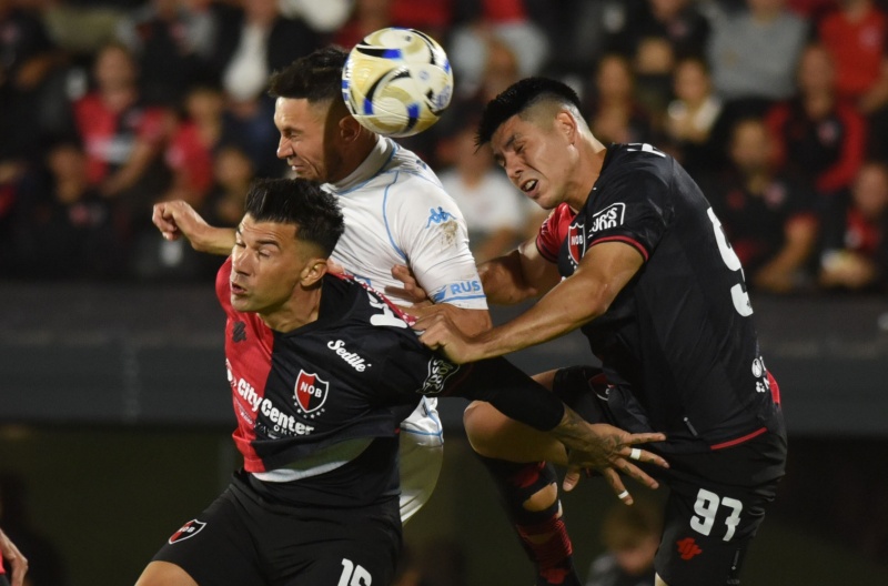 El fuerte mensaje de Gustavo Costas a Racing tras vencer a Newell's ...